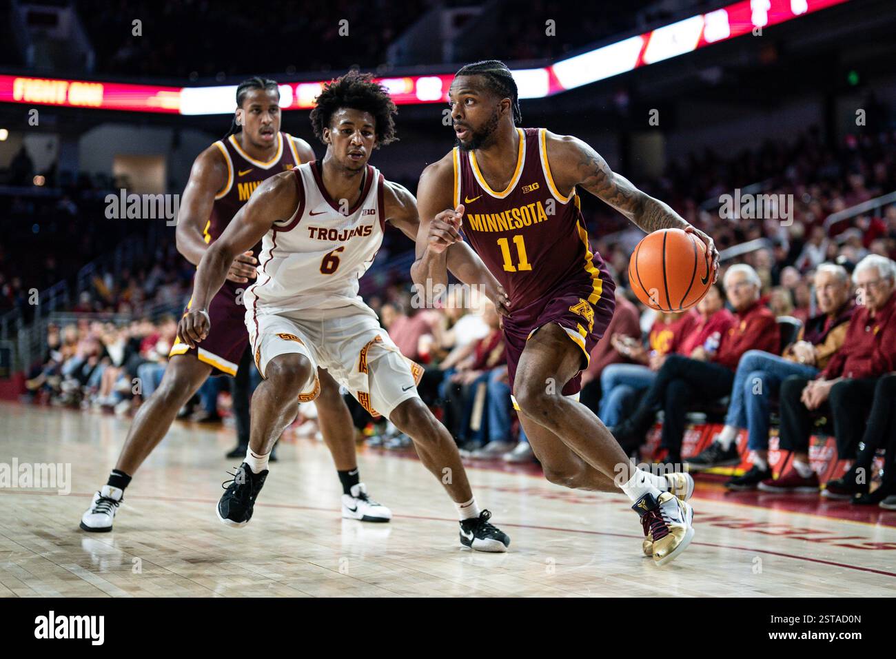 Los Angeles, United States. 15th Feb, 2025. Minnesota Golden Gophers ...