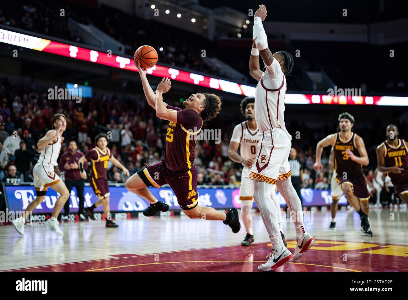Los Angeles, United States. 15th Feb, 2025. Minnesota Golden Gophers ...