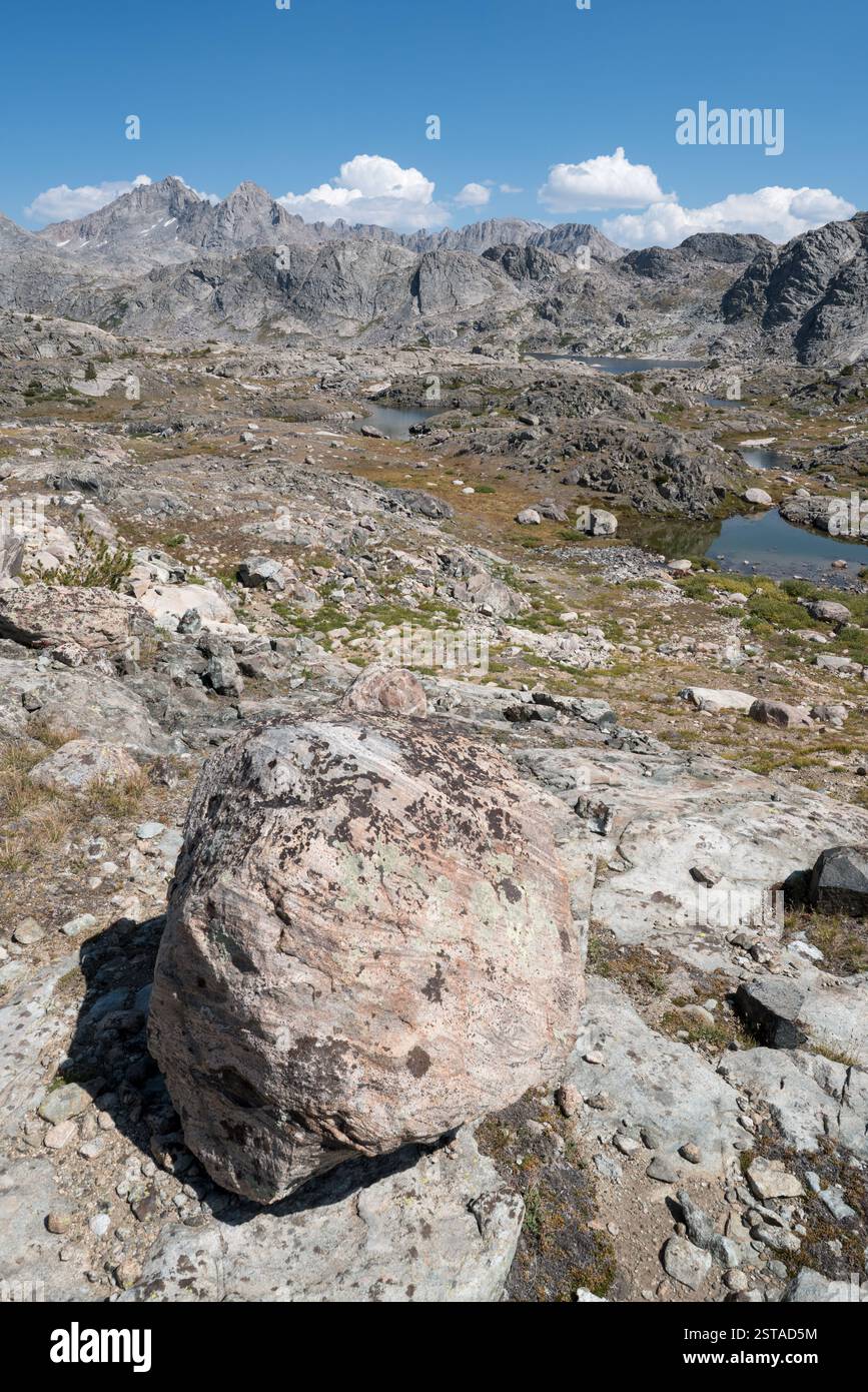 Elbow lake basin hi-res stock photography and images - Alamy