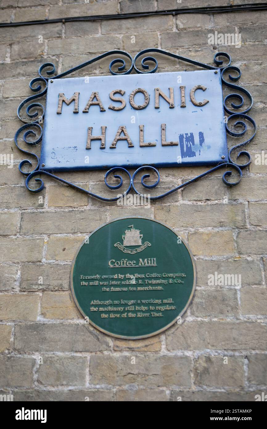 Masonic hall sign masons hi-res stock photography and images - Alamy