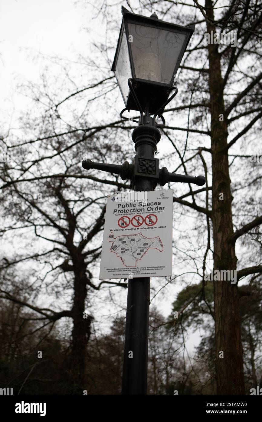 Lamp post with antisocial order sign Thetford Stock Photo - Alamy