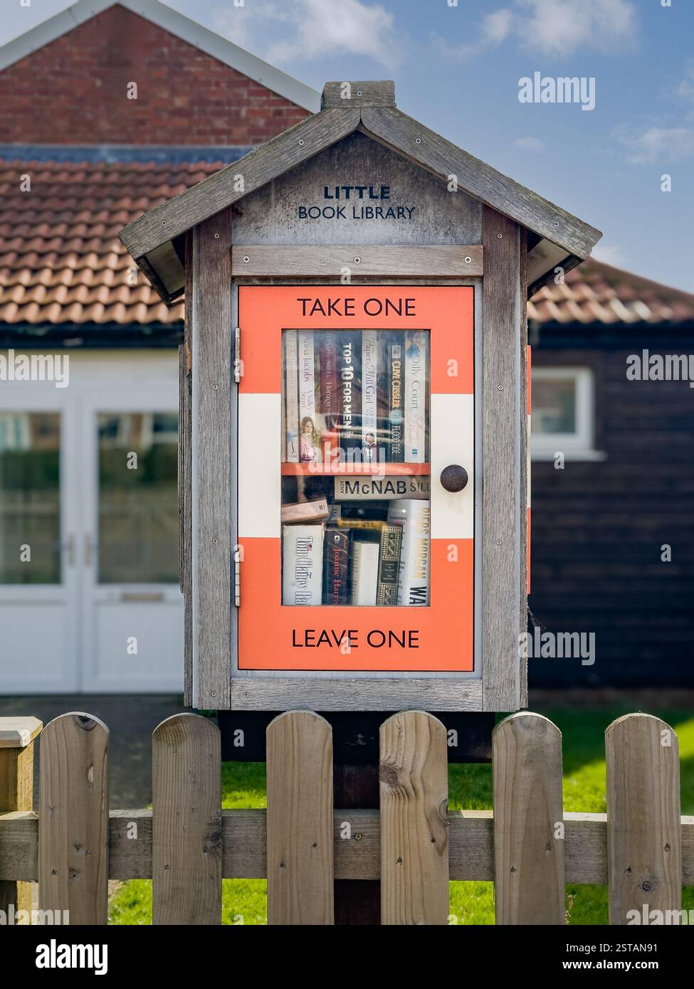 Community book library in hi-res stock photography and images - Alamy