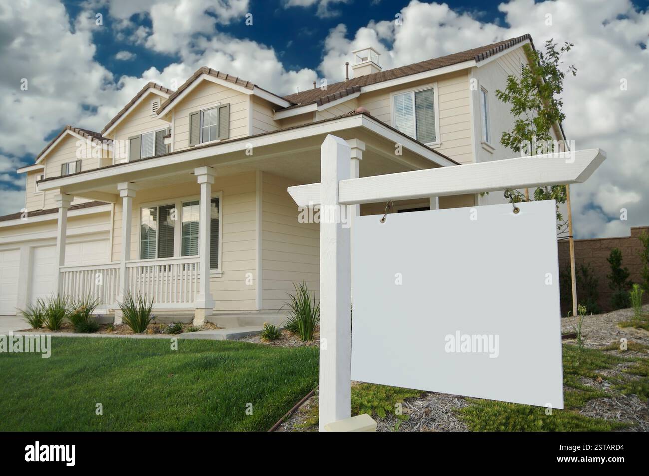 Blank Real Estate Sign & New Home ready for your own message Stock ...