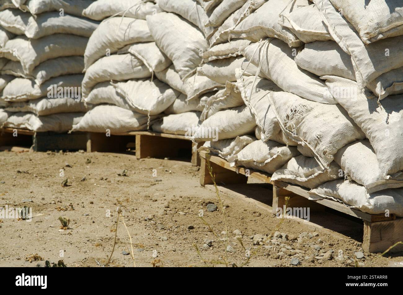 Landscaping material hi-res stock photography and images - Alamy