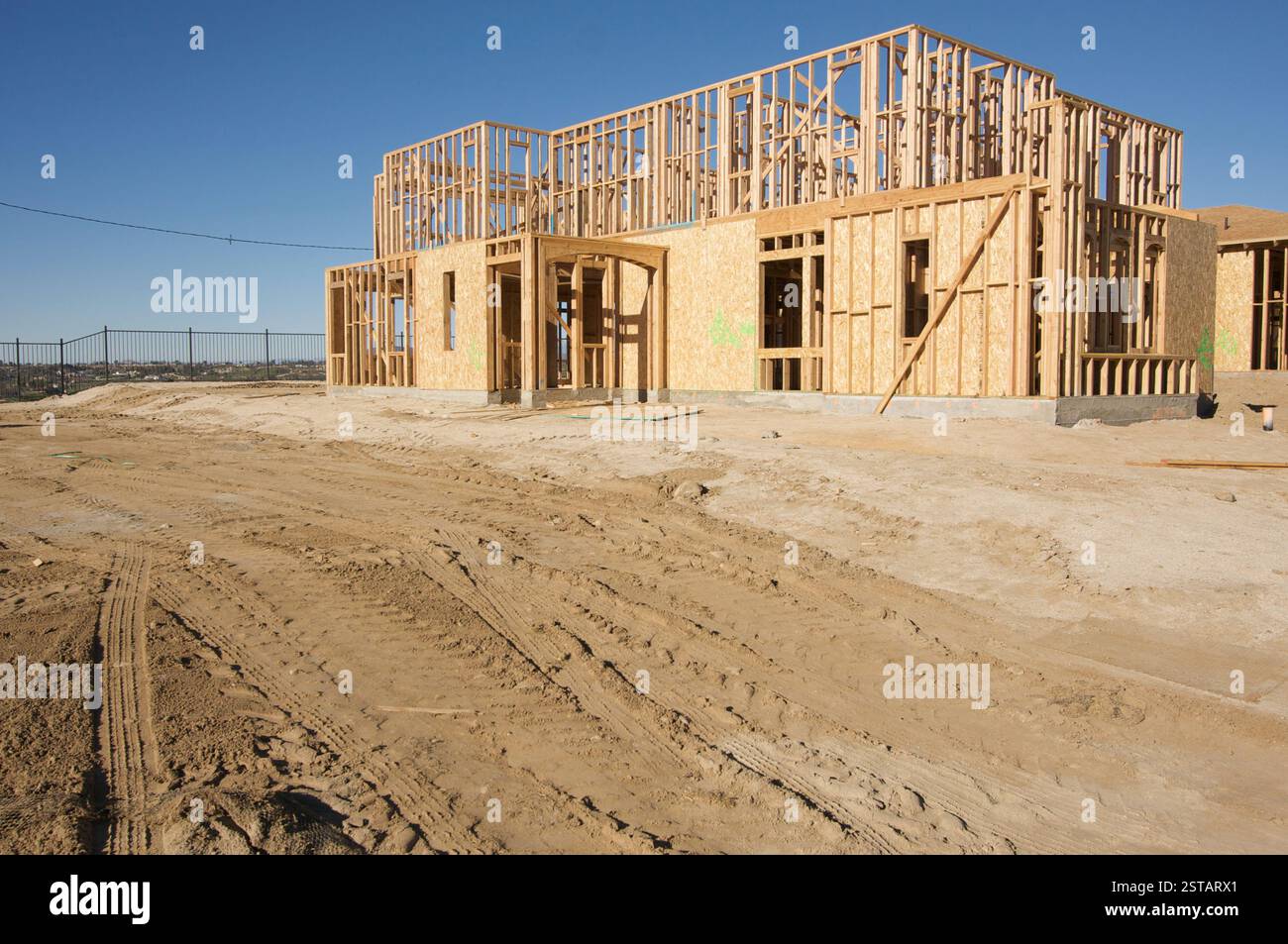 Residential construction home framing hi-res stock photography and ...