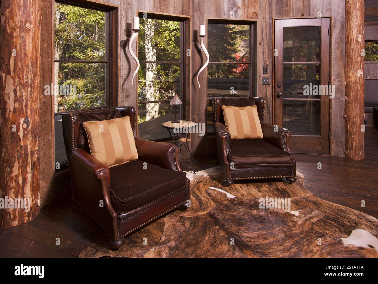 Luxurious interior setting hi-res stock photography and images - Alamy