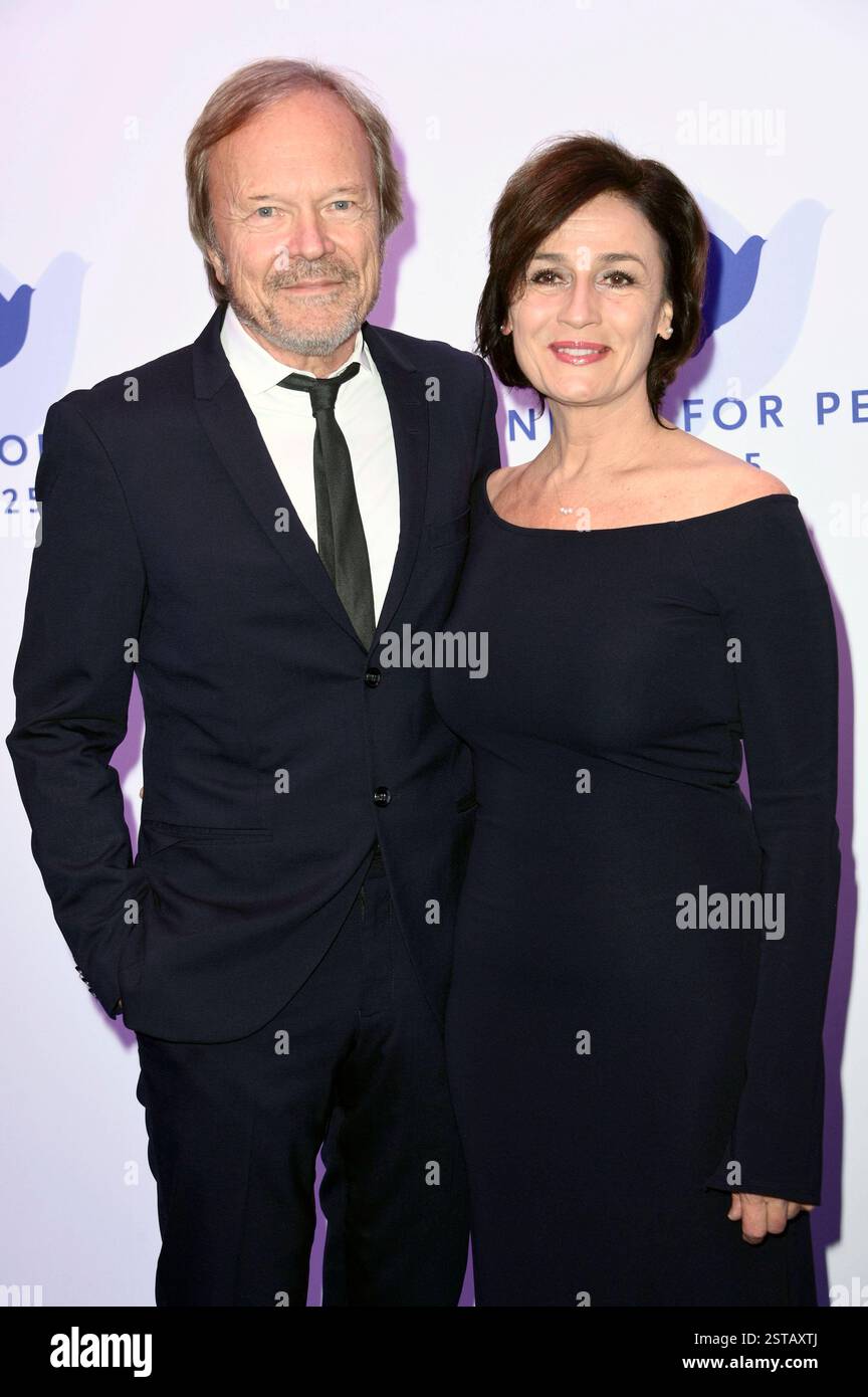 Sandra Maischberger mit Ehemann Jan Kerhart bei der Cinema For Peace ...