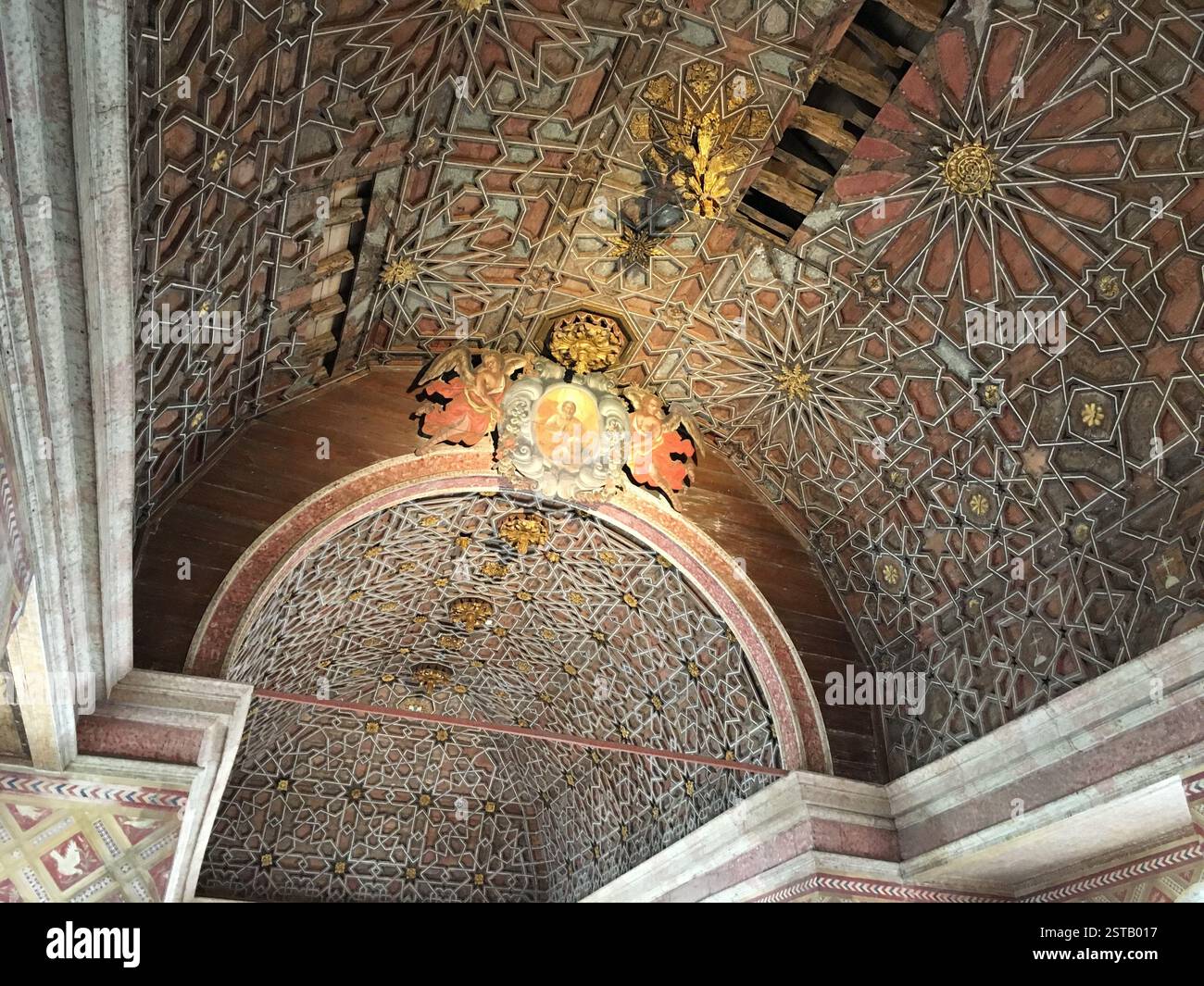 Palatine Chapel in Sintra, Portugal. Muqarnas ceiling with intricate ...