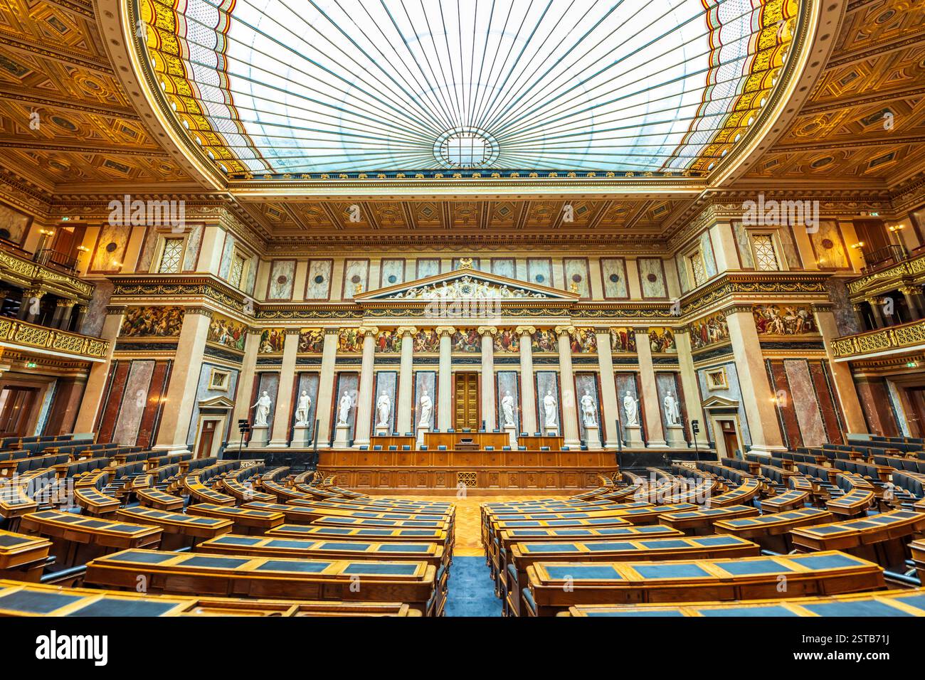 Former federal assembly building hi-res stock photography and images ...