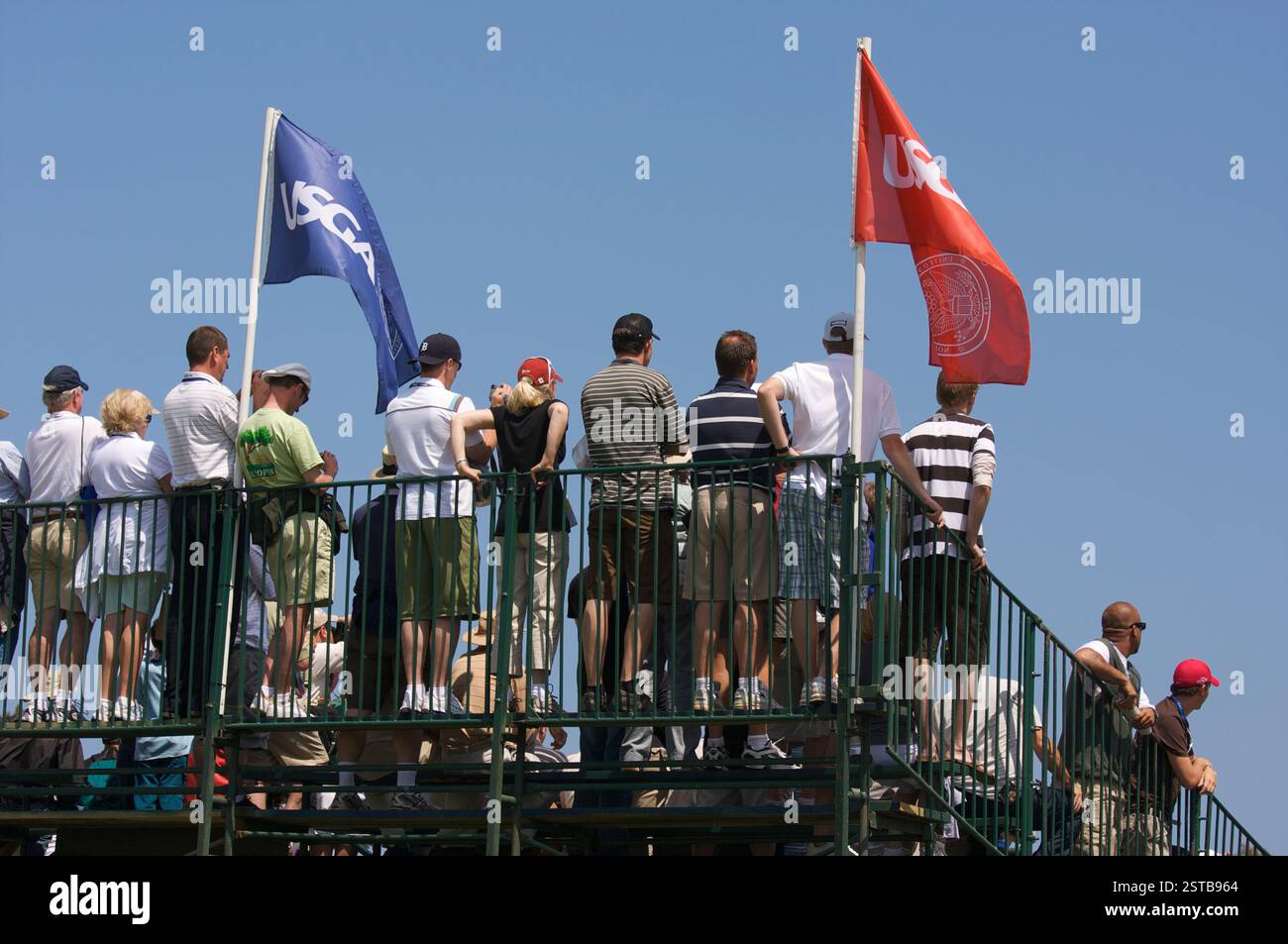 Golf tournament fans hi-res stock photography and images - Alamy