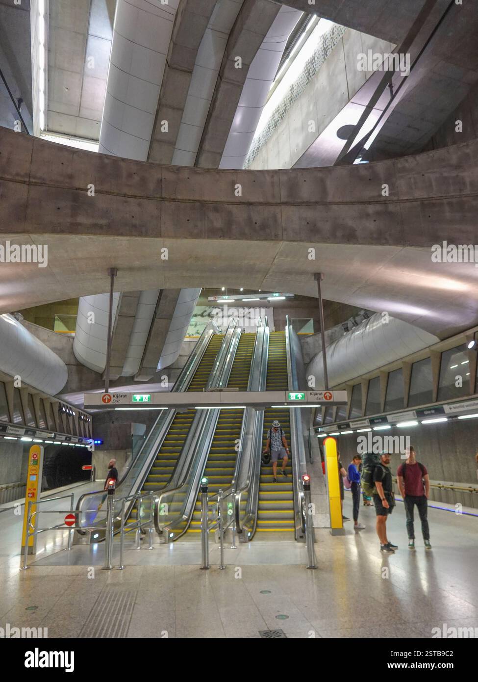 Kalvin ter metro station hi-res stock photography and images - Alamy