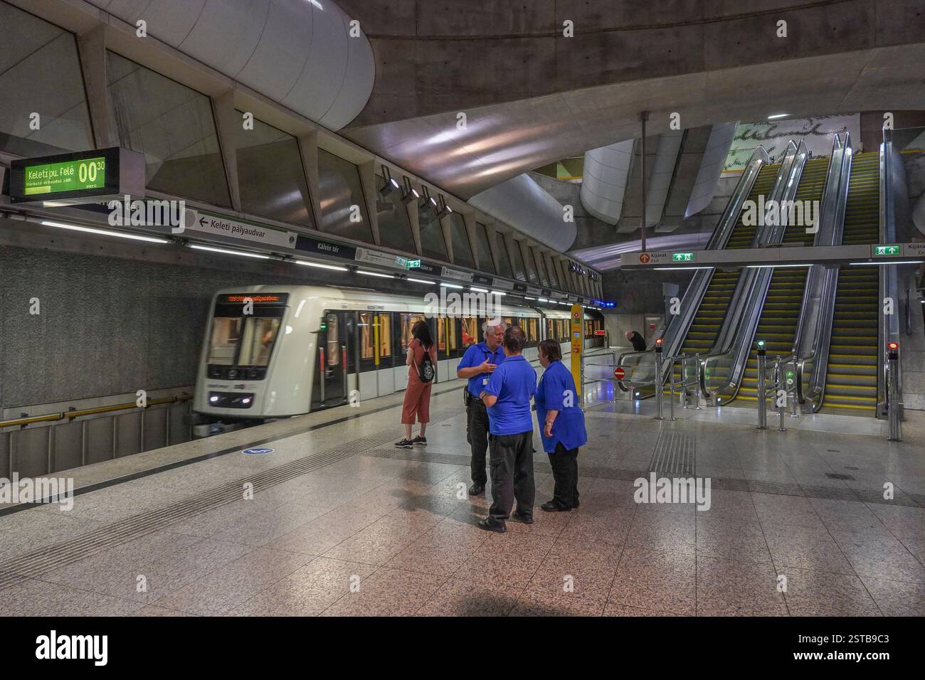 Kalvin ter metro station hi-res stock photography and images - Alamy