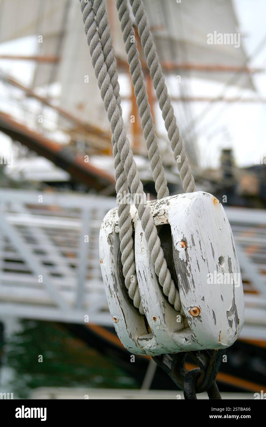 Abstract Boat Rope & Pulley Detail Stock Photo - Alamy