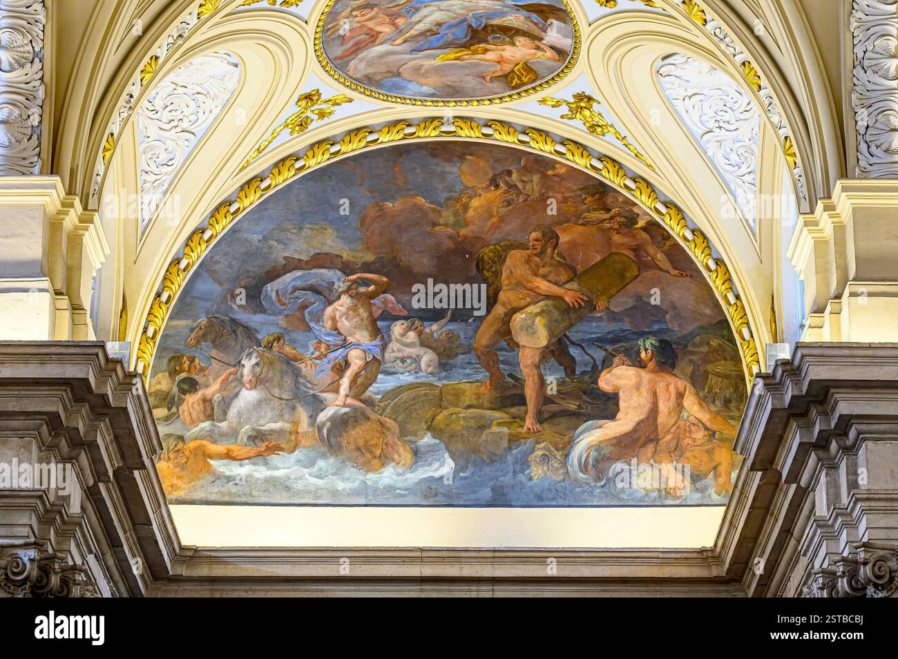 Architectural arch with ancient decorations in the Royal Palace lobby ...