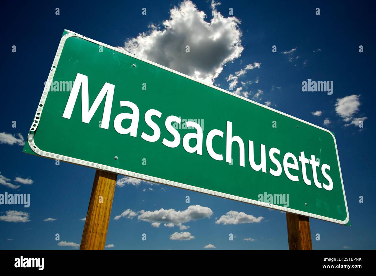 Massachusetts road sign hi-res stock photography and images - Alamy
