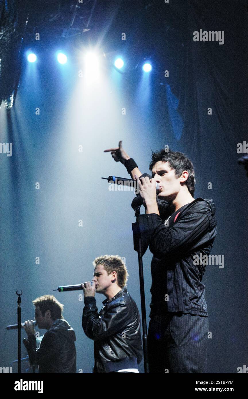 D-SIDE, BOY BAND, CONCERT, 2003: Irish boyband D-SIDE at Cardiff ...