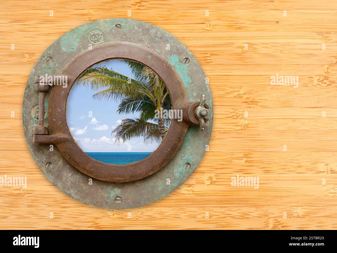 Border wall on beach hi-res stock photography and images - Alamy