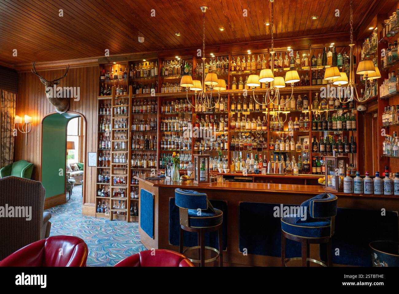Torridon whisky bar hi-res stock photography and images - Alamy
