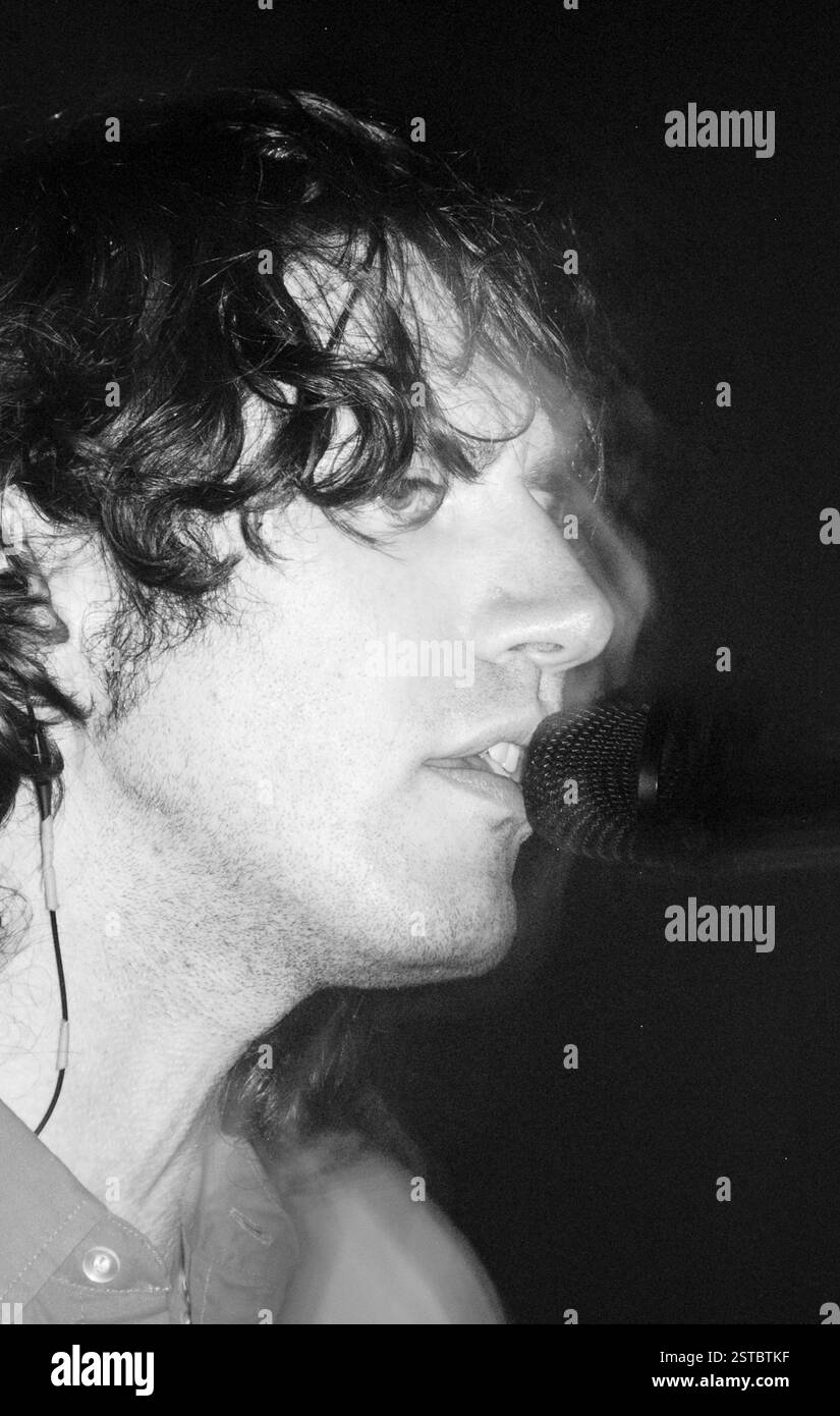 GRUFF RHYS, SUPER FURRY ANIMALS, 2003: Gruff Rhys of the Super Furry ...