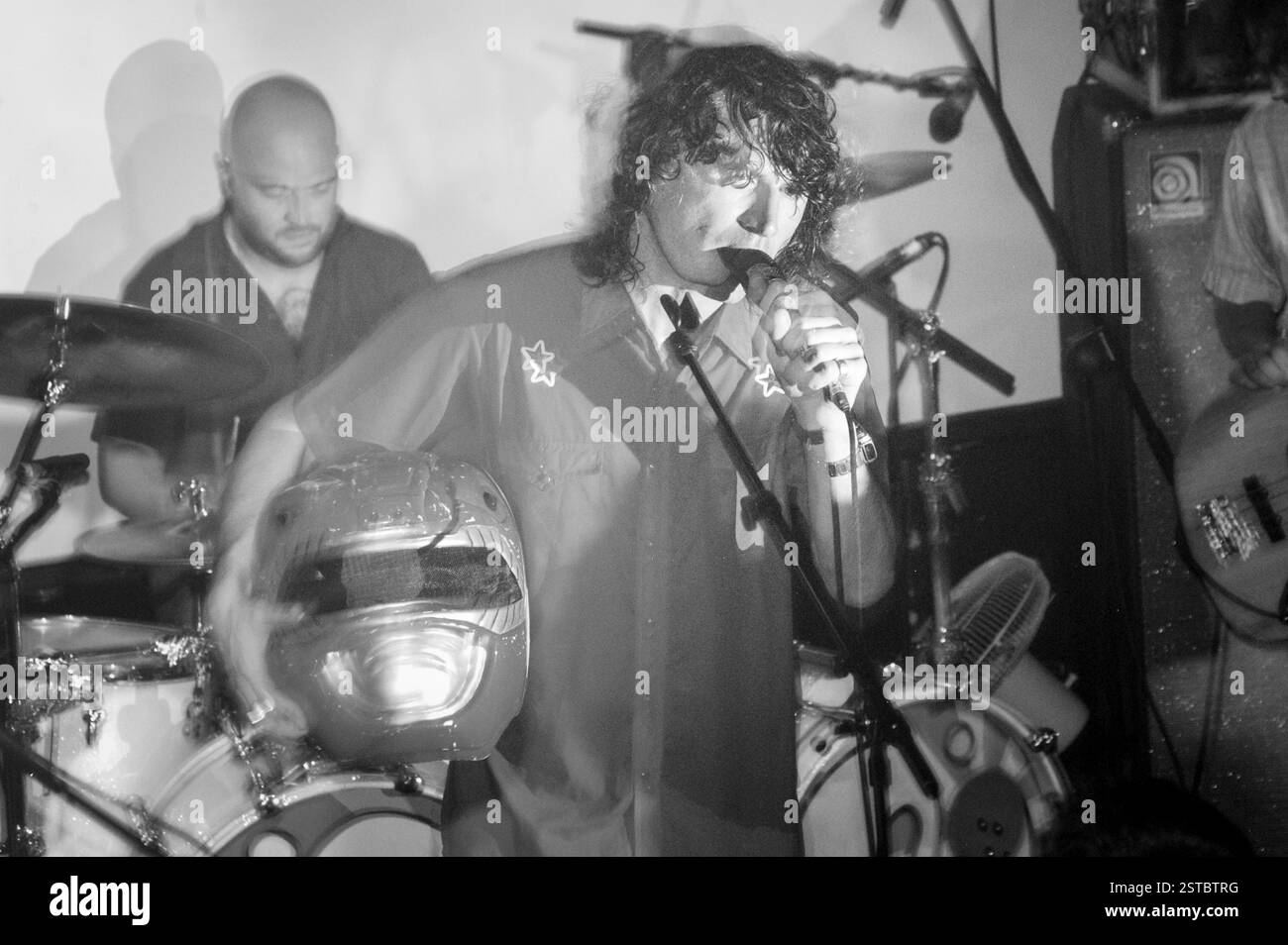 GRUFF RHYS, SUPER FURRY ANIMALS, 2003: Gruff Rhys of the Super Furry ...