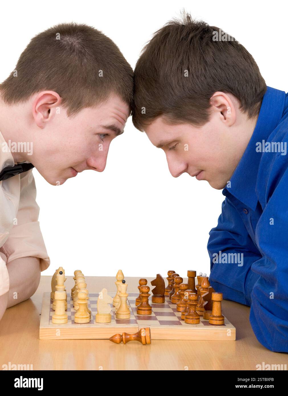 Men play chess Stock Photo - Alamy