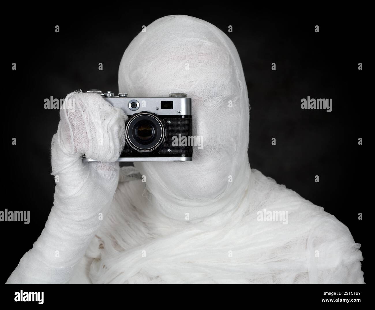Blind photographer hi-res stock photography and images - Alamy