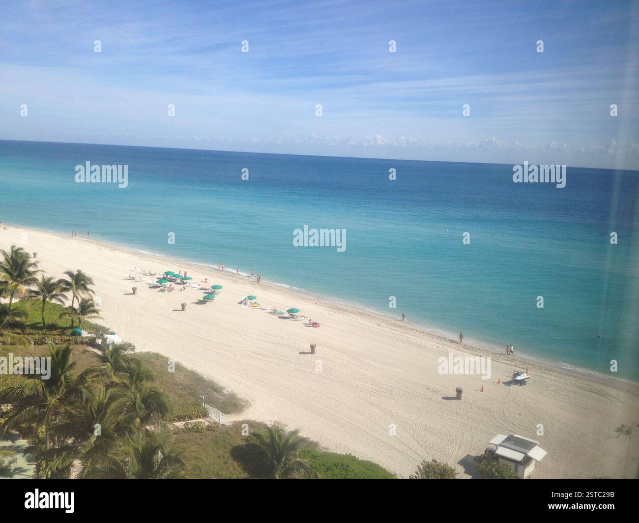 Miami summer water family hi-res stock photography and images - Alamy