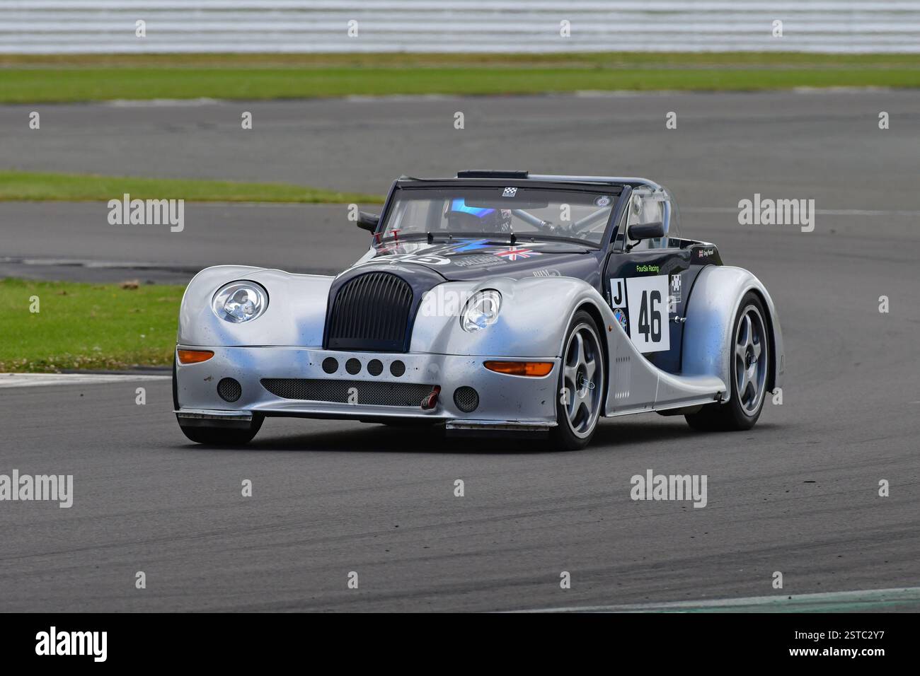 Greg Parnell, Morgan Aero 8 GTN, A combined grid of over fifty cars ...