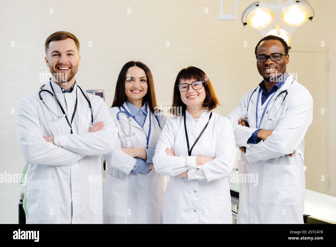 Team doctors nurses colleagues hi-res stock photography and images - Alamy