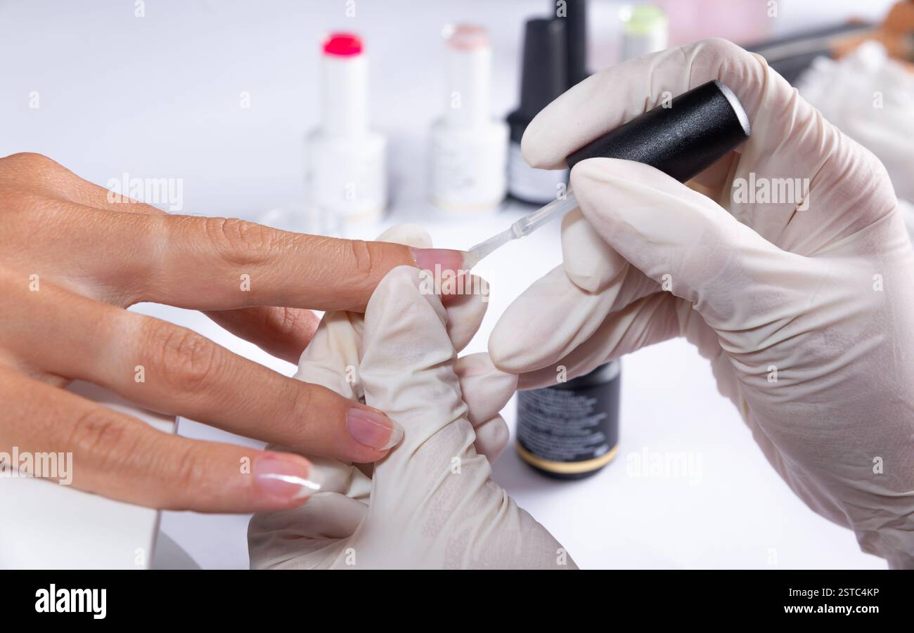 Beauty salon master hi-res stock photography and images - Alamy