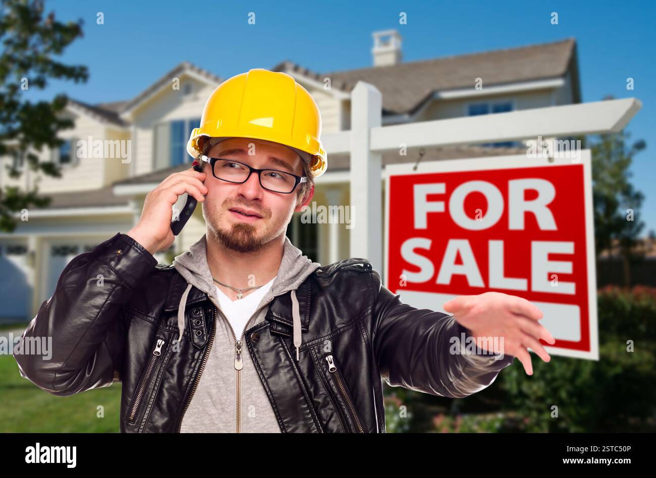 Person with for house sale sign hi-res stock photography and images - Alamy