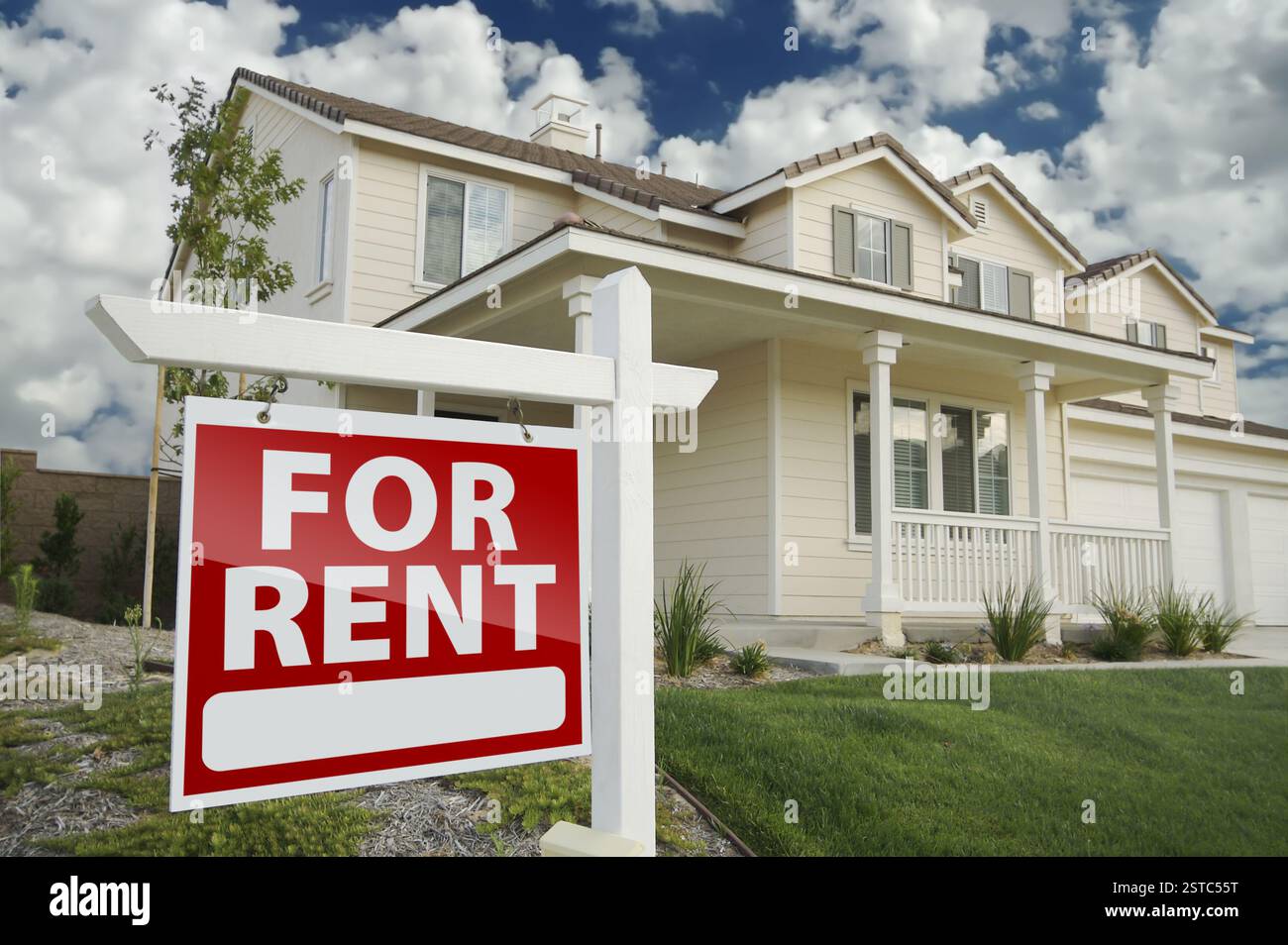 For rent sign front house hi-res stock photography and images - Alamy