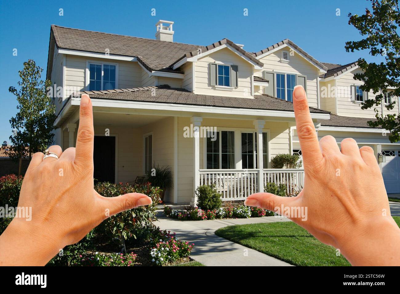 Symbolic framing hi-res stock photography and images - Alamy