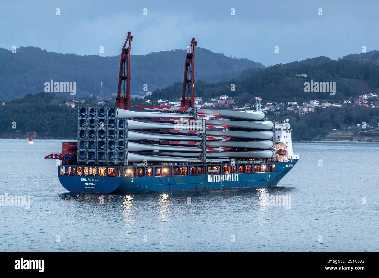 UHL FUTURE (IMO 9808845, MMSI 255806203) is a Heavy Load Carrier Stock ...