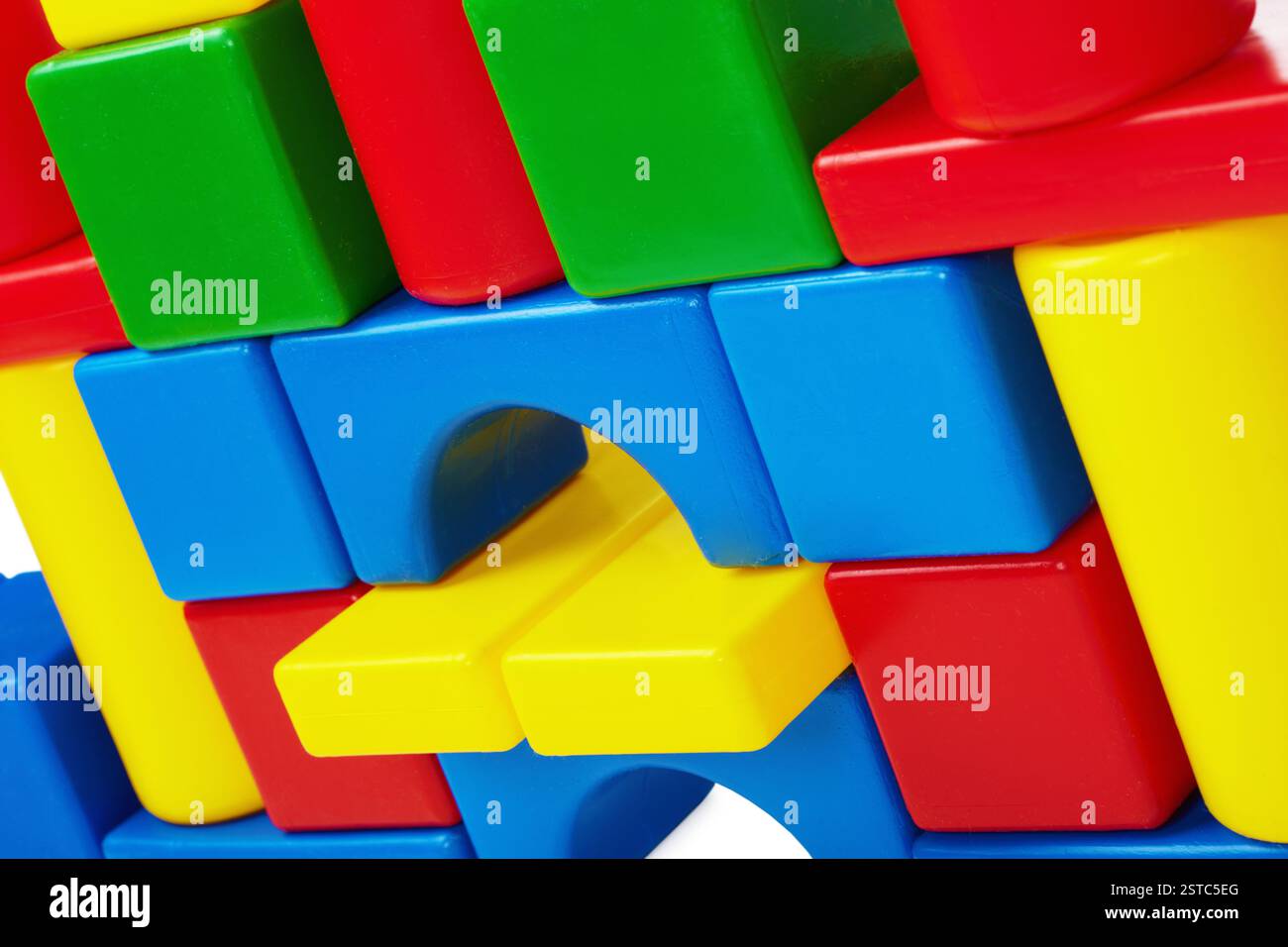 Castle wall toy blocks hi-res stock photography and images - Alamy