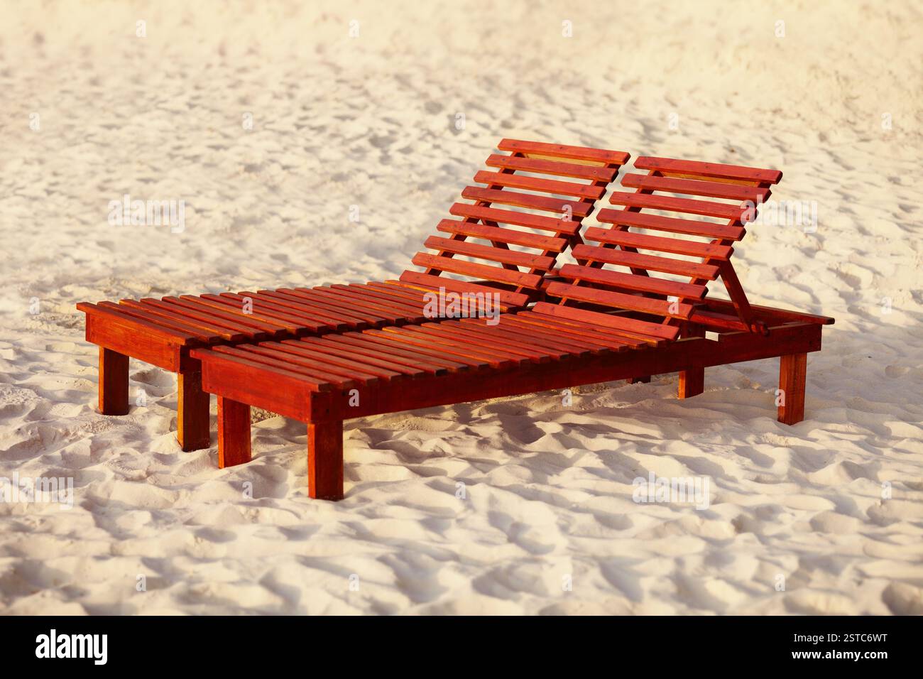 Sunbed hi-res stock photography and images - Alamy