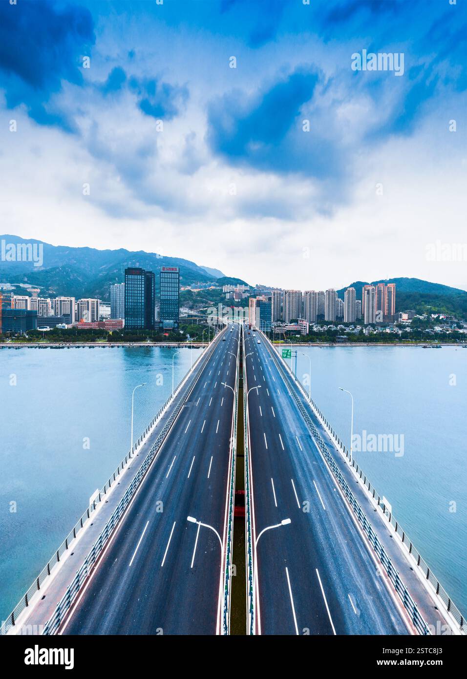 Sanjiangkou Bridge, Fuzhou City, Fujian Province, China Stock Photo - Alamy