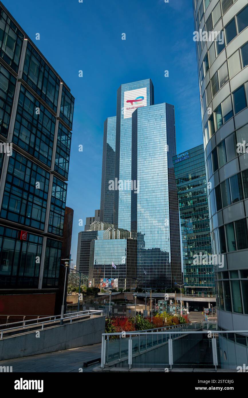 Exterior view of the tower housing the headquarters of French oil ...