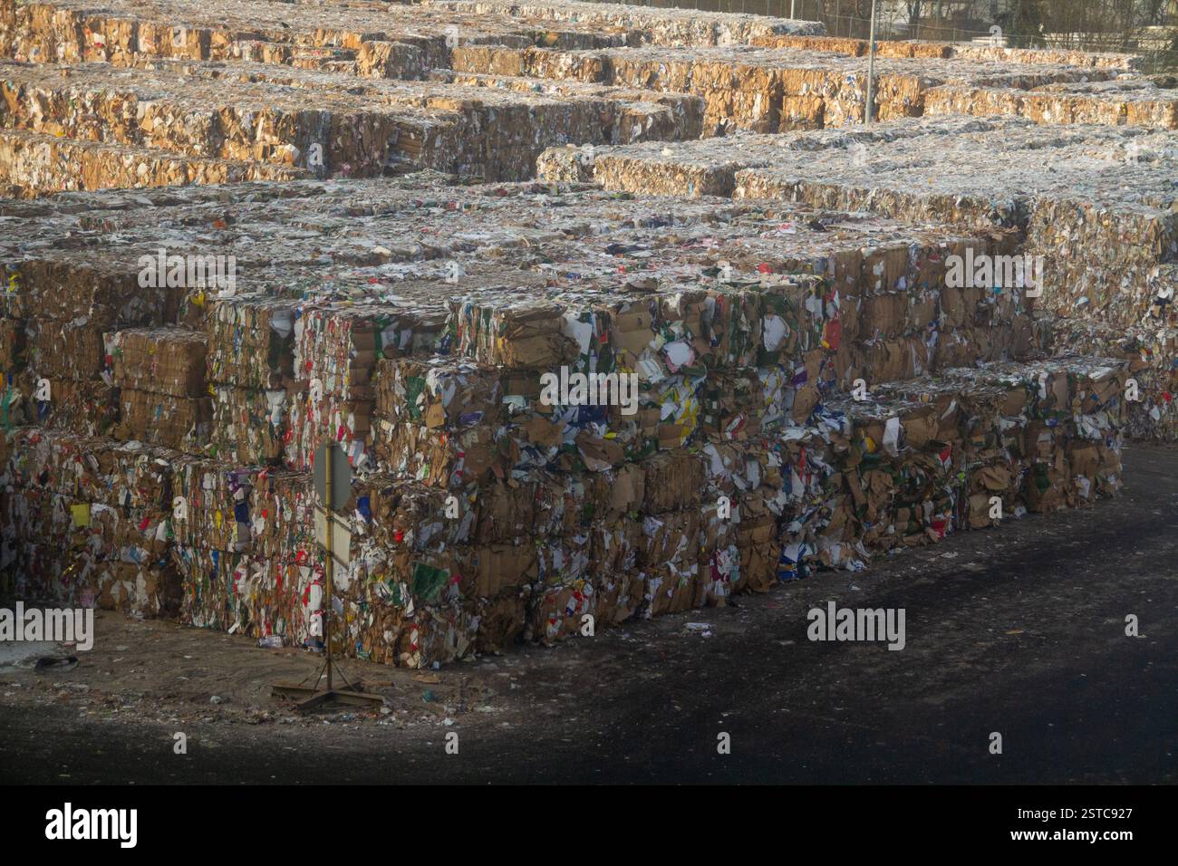 Dirty waste fabric material hi-res stock photography and images - Alamy