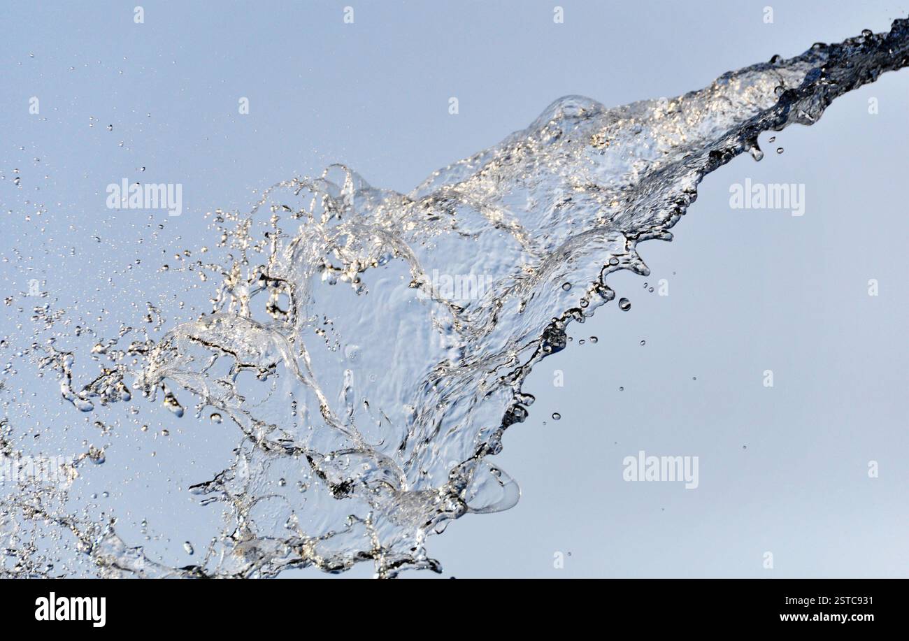 Water drop splash grey hi-res stock photography and images - Alamy