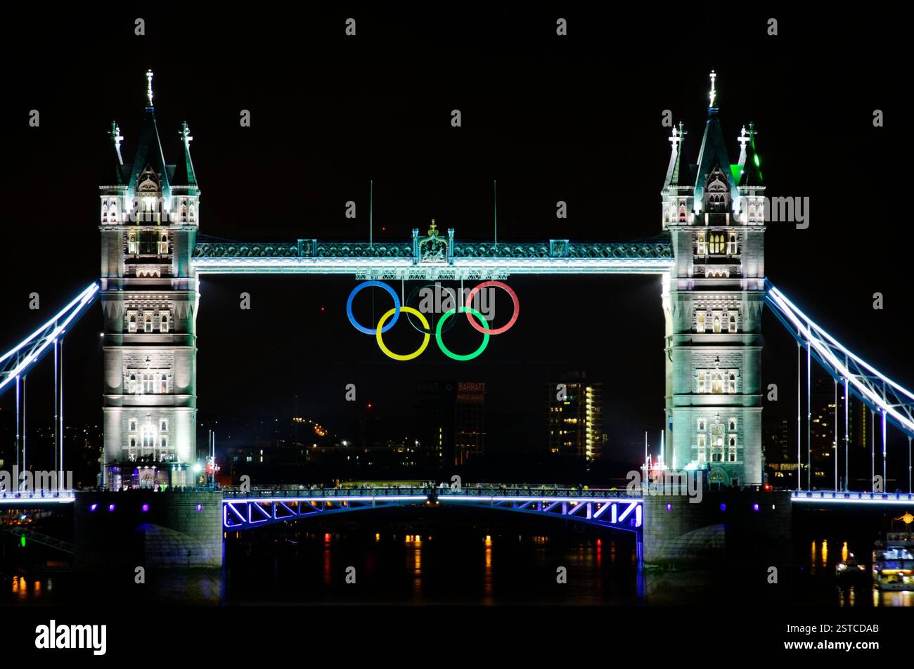 Olympic rings on Tower Bridge Stock Photo - Alamy