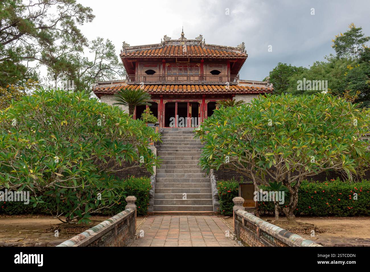 Imperial style hi-res stock photography and images - Alamy