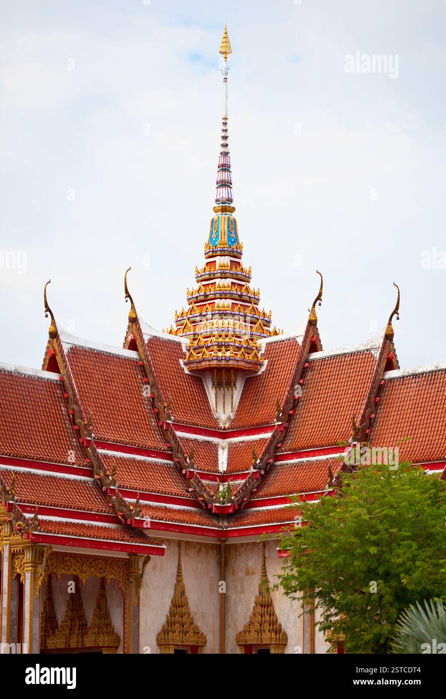 East facade ancient temple hi-res stock photography and images - Alamy