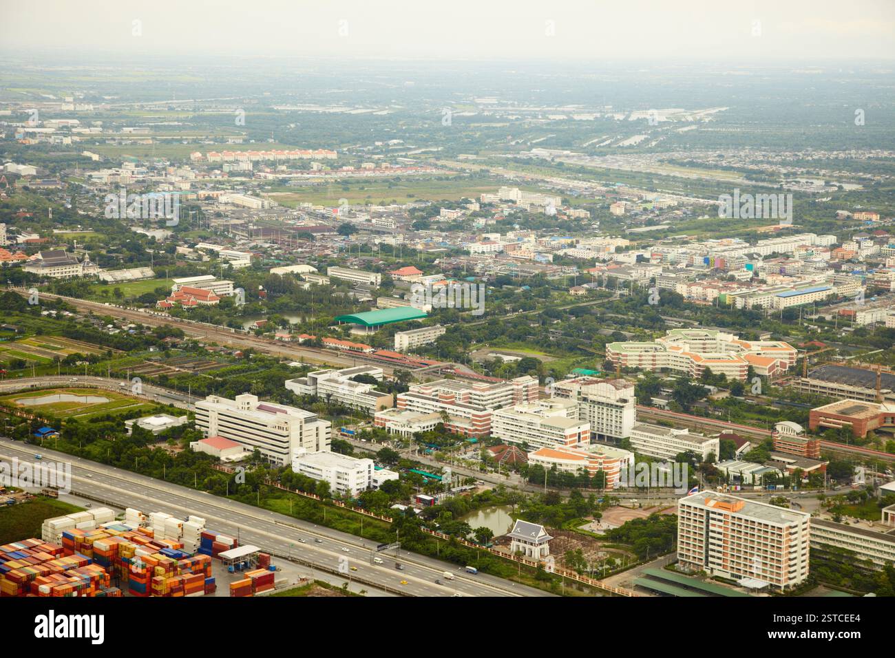 Outlying street hi-res stock photography and images - Alamy