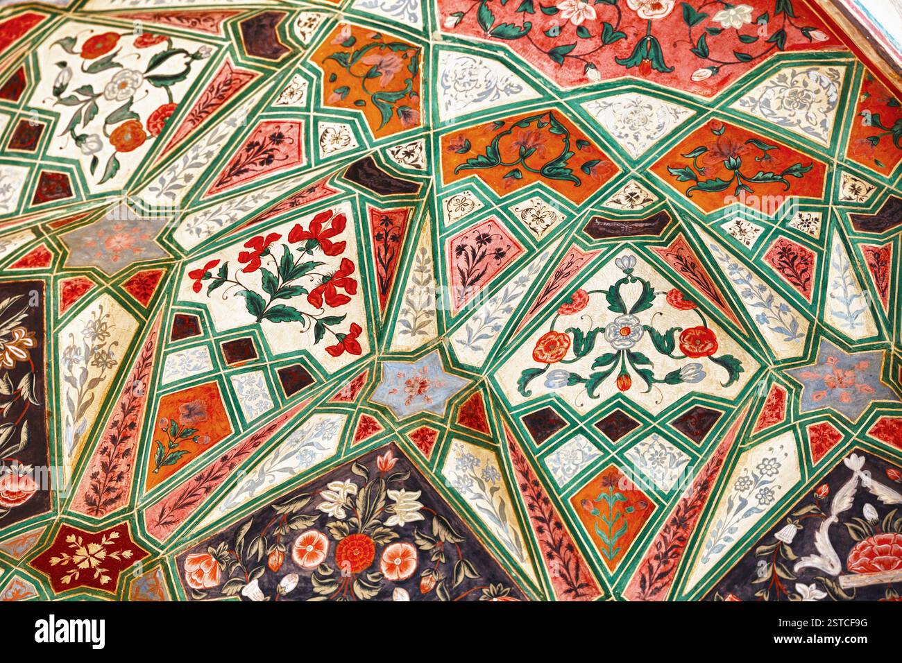 Medieval ceiling architecture hi-res stock photography and images - Alamy