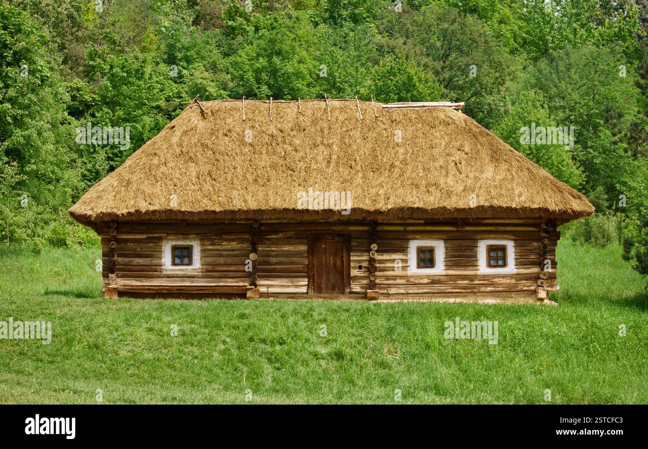 Ukrainian traditional house hi-res stock photography and images - Alamy