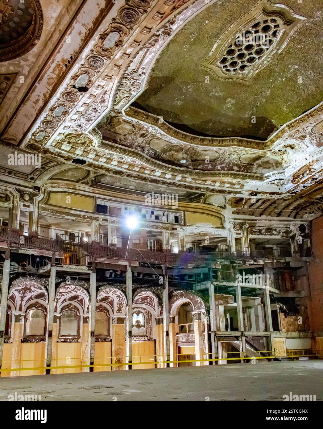 Indoor building ruin ruins ceiling hi-res stock photography and images ...