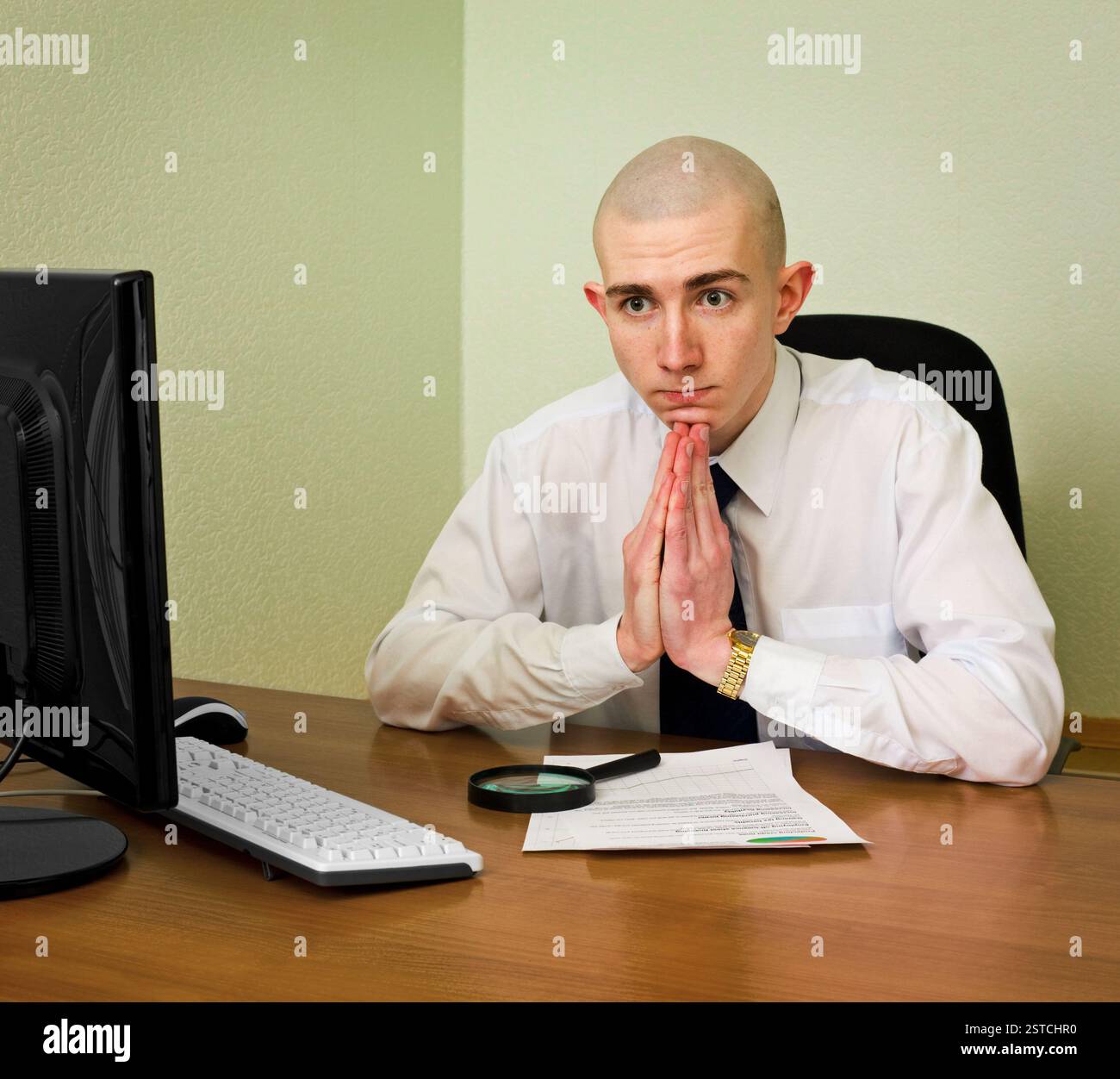 Office manager hi-res stock photography and images - Alamy