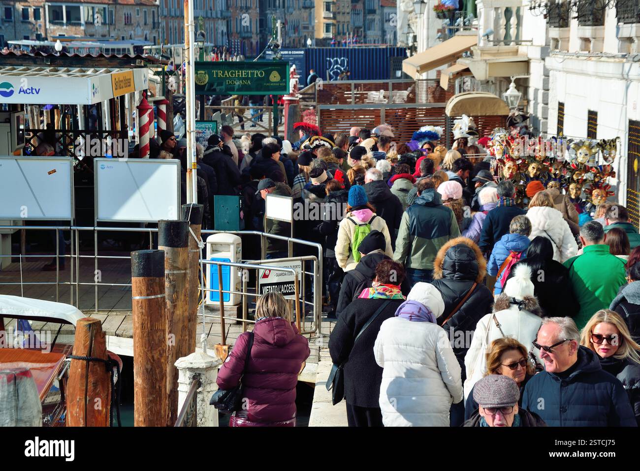 Venice Carnival 2025. crowds for Carnival: tourists crowded together ...