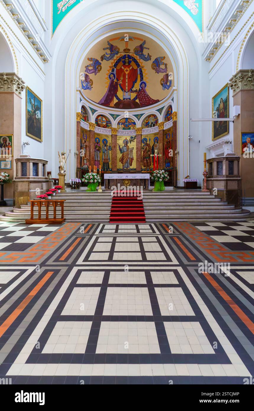 Interior of Basilica of the Sacred Heart of Jesus in Warsaw. Impressive ...